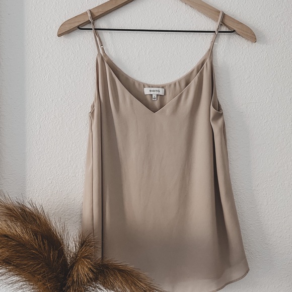 Aritzia | Tops | Aritzia Sleeveless Tank Top | Poshmark
